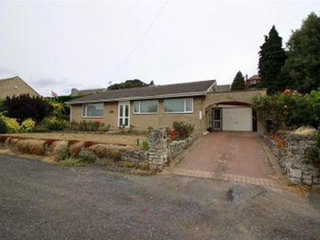 3 Bedrooms Bungalow for sale in The Wells, North Anston, Sheffield S25