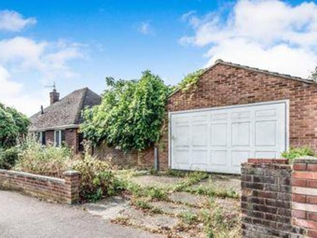 3 Bedrooms Bungalow for sale in The Ridgeway, Bedford, Bedfordshire. MK41