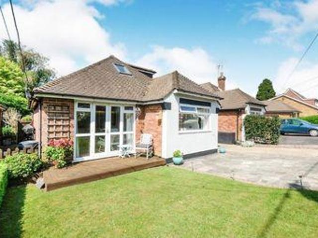 3 Bedrooms Bungalow for sale in Victoria Gardens, Biggin Hill, Westerham, Kent TN16