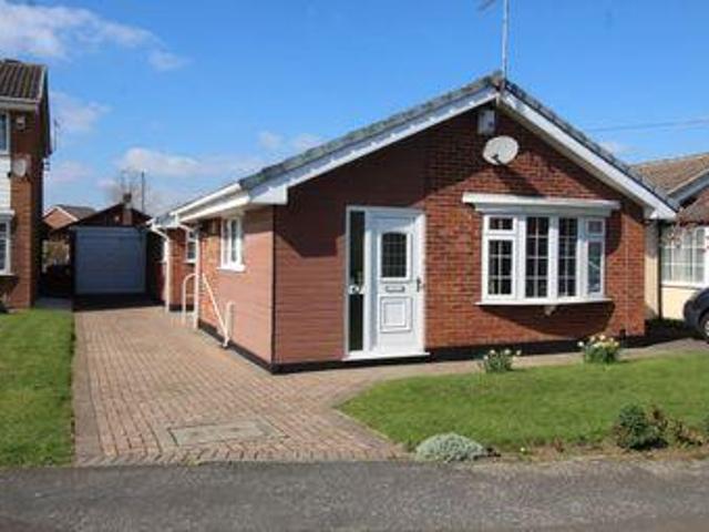 3 Bedrooms Bungalow for sale in Wickett Hern Road, Armthorpe, Doncaster DN3