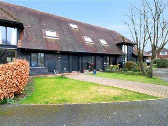 3 Bedrooms Barn conversion for sale in Homeside Farm, Bossingham, Canterbury CT4