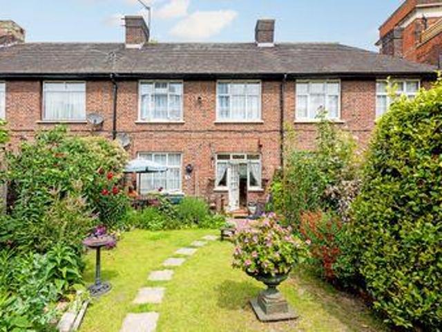 3 Bedrooms Barn conversion for sale in Malam Gardens, London E14