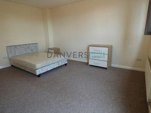 3 Bedrooms Barn conversion for rent in Western Boulevard, Leicester LE2