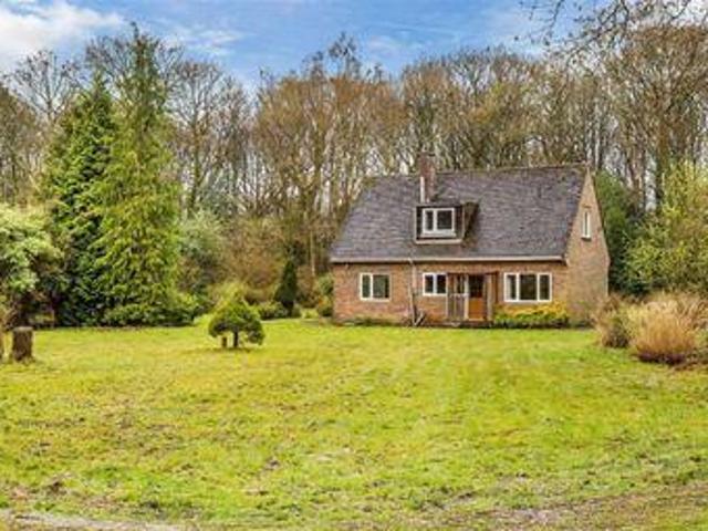 3 Bedrooms Chalet for sale in Durfold Wood, Plaistow, West Sussex RH14