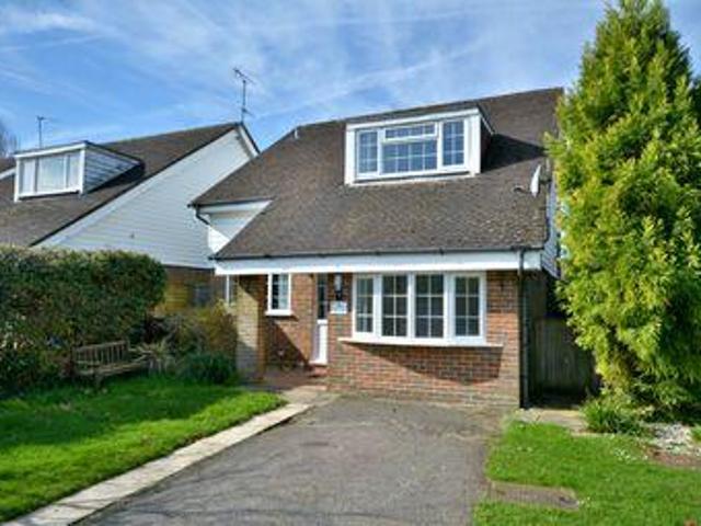3 Bedrooms Chalet for sale in Oakfield, Plaistow, Billingshurst RH14