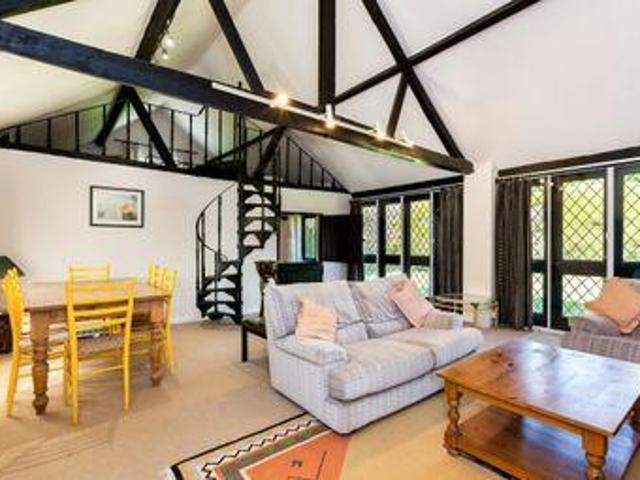 3 Bedrooms Cottage for rent in Chapel Row, Reading RG7