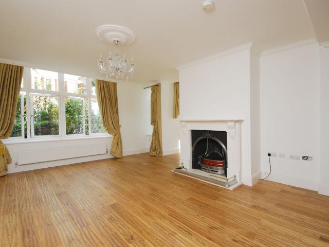 3 Bedrooms Cottage for Rent in Glenilla Road | Foxtons