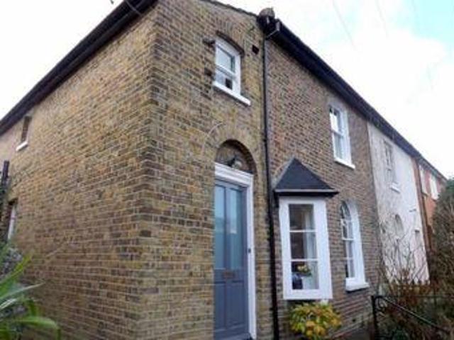 3 Bedrooms Cottage for rent in Rasper Road, London N20
