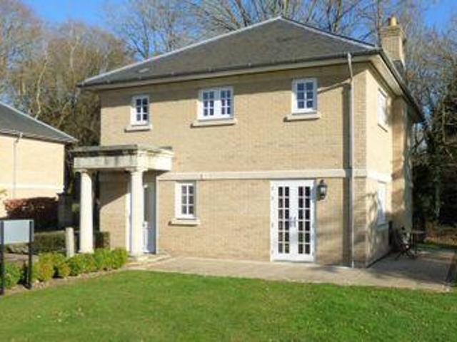 3 Bedrooms Cottage for sale in 2 Gatehouse Lodge, Mote House, Nr Bearstead ME15