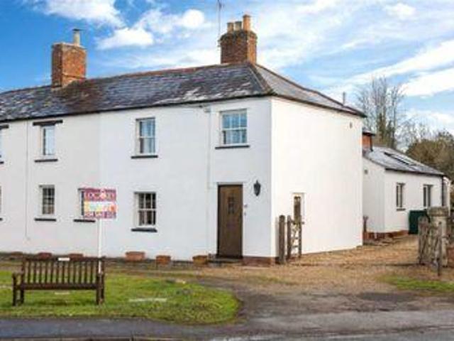3 Bedrooms Cottage for sale in High Street, Semington, Trowbridge BA14