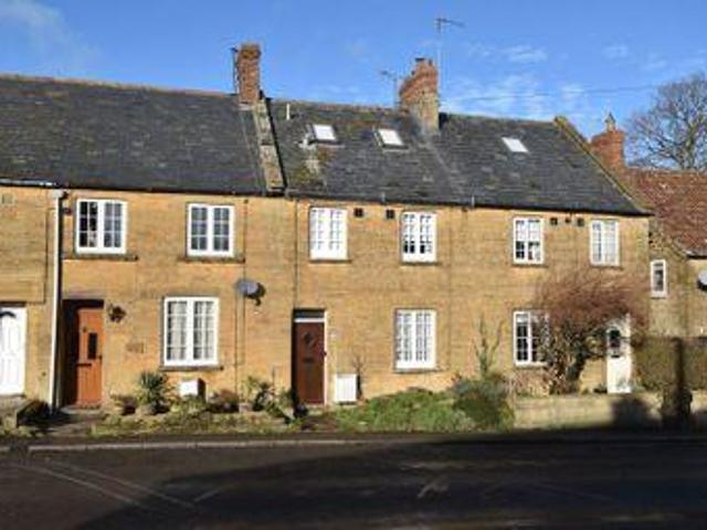 3 Bedrooms Cottage for sale in West Street, South Petherton TA13