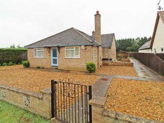 3 Bedrooms Detached bungalow for rent in New Road, Cambridge CB4
