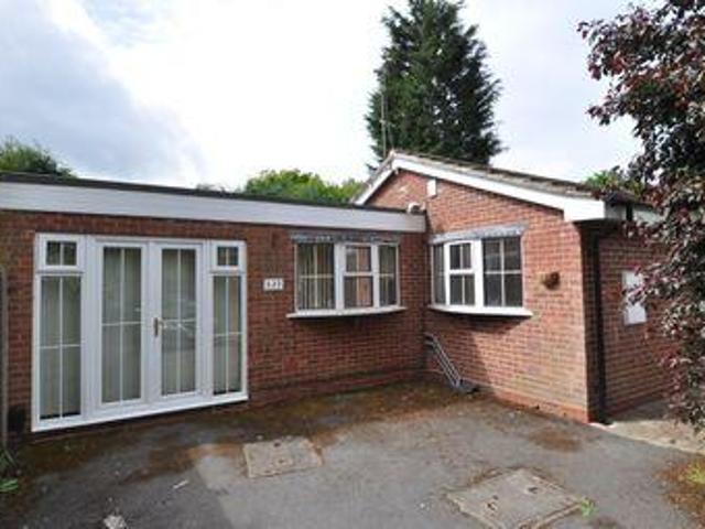 3 Bedrooms Detached bungalow for rent in Bell Holloway, Northfield, Birmingham B31