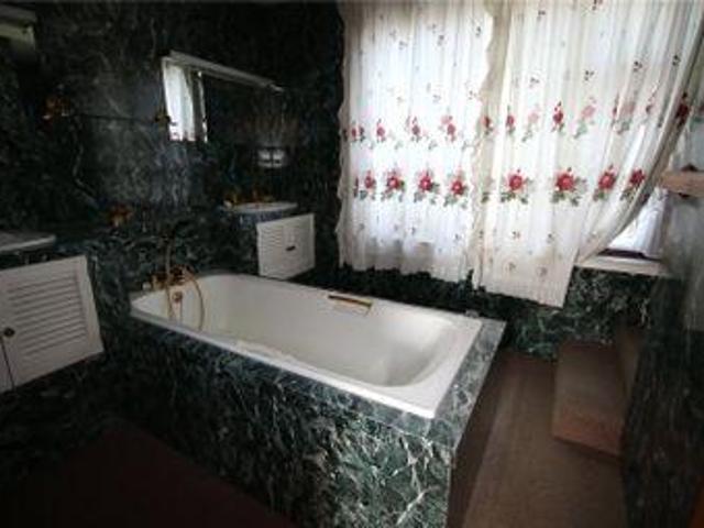 3 Bedrooms Detached bungalow for rent in Forty Lane, Wembley HA9