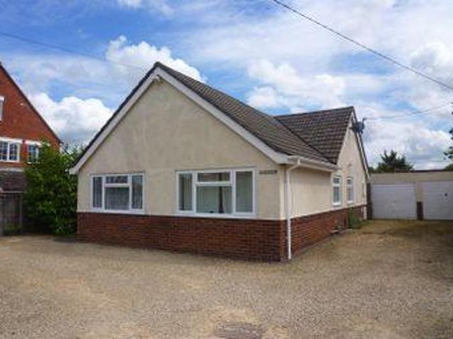 3 Bedrooms Detached bungalow for rent in Holbrook Lane, Trowbridge BA14