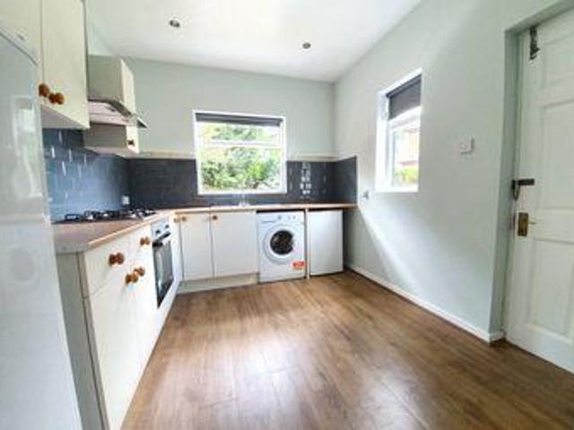 3 Bedrooms Detached bungalow for rent in Sylvester Road, Wembley HA0