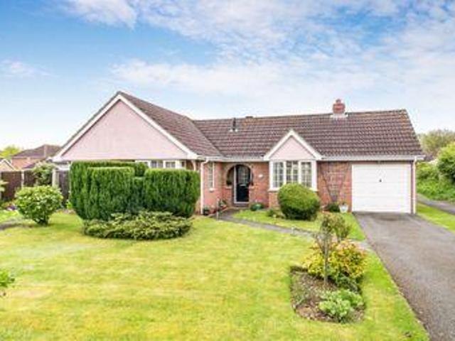 3 Bedrooms Detached bungalow for sale in Maple Way, Leavenheath, Colchester CO6