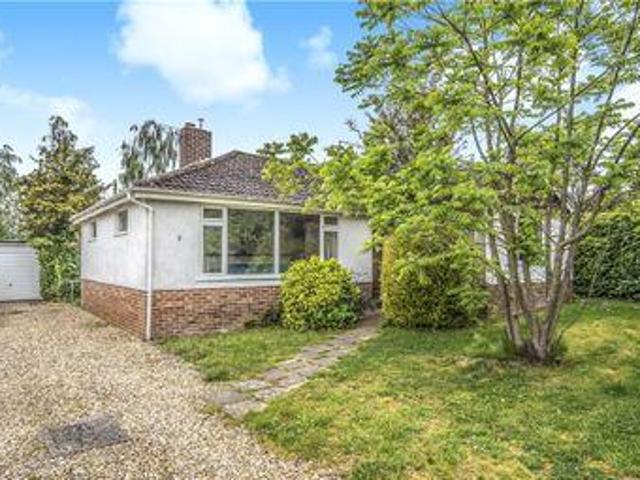 3 Bedrooms Detached bungalow for sale in Nutmead Close, Child Okeford, Blandford Forum DT11