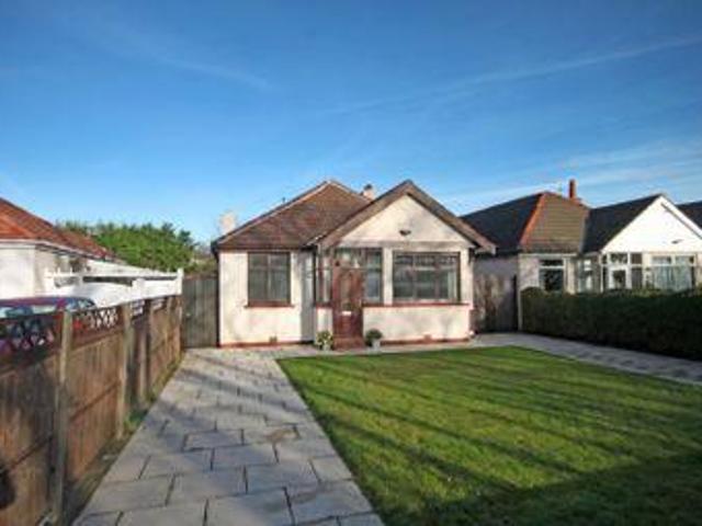 3 Bedrooms Detached bungalow for sale in New Cut Lane, Southport PR8