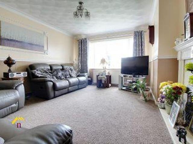 3 Bedrooms Detached bungalow for sale in Newfield Avenue, Moorends DN8