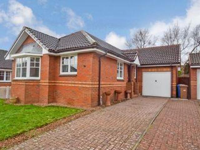 3 Bedrooms Detached bungalow for sale in North Larches, Dunfermline KY11