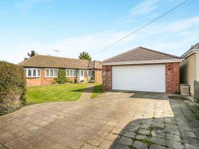 3 Bedrooms Detached bungalow for sale in Orchard Drive, Gravesend DA13
