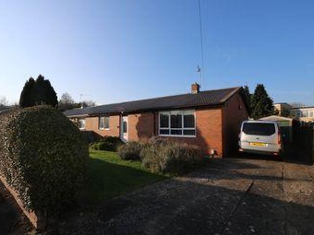 3 Bedrooms Detached bungalow for sale in Ash Grove, Off Coldbrook Road, Barry, Vale Of Glamorgan CF63