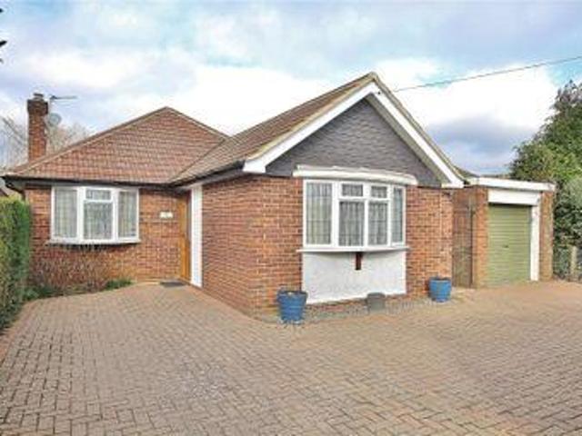 3 Bedrooms Detached bungalow for sale in Bisley, Woking, Surrey GU24
