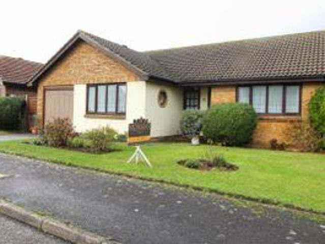 3 Bedrooms Detached bungalow for sale in Ceylon Walk, Bexhill On Sea TN39