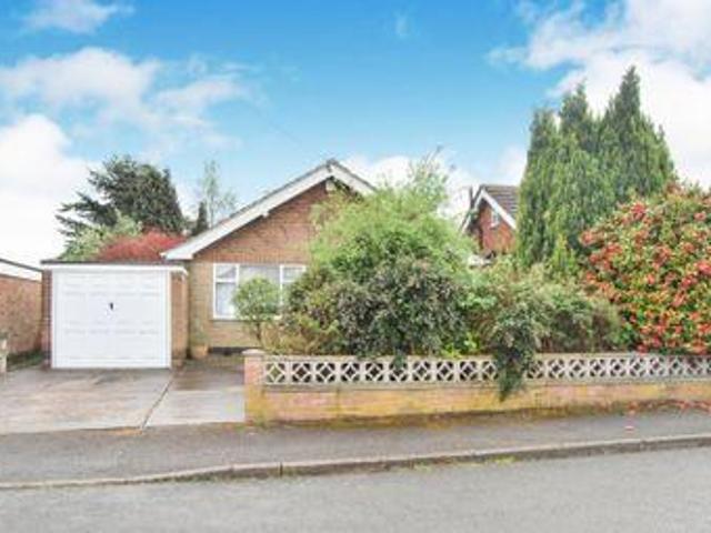 3 Bedrooms Detached bungalow for sale in Commons Close, Nottingham NG16