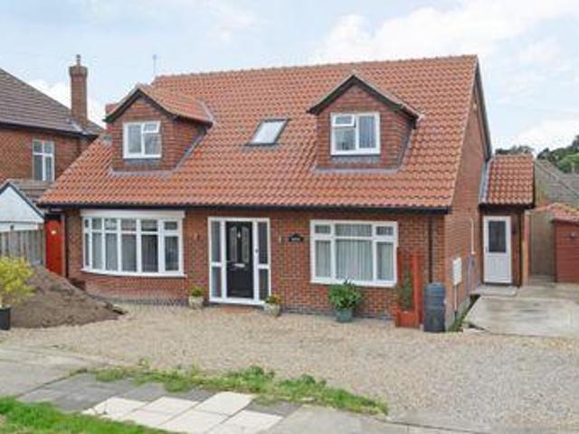 3 Bedrooms Detached bungalow for sale in Dikelands Lane, Upper Poppleton, York YO26