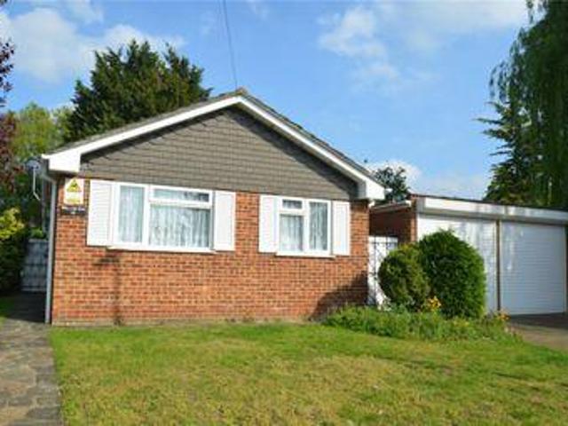 3 Bedrooms Detached bungalow for sale in Gladeside, Shirley, Croydon, Surrey CR0
