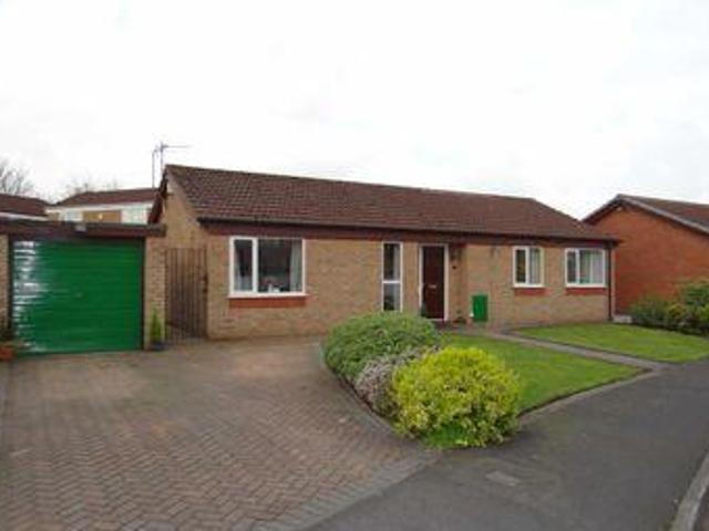 3 Bedrooms Detached bungalow for sale in Greenways, Leigh, Laancashire WN7