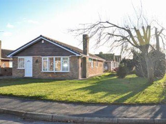 3 Bedrooms Detached bungalow for sale in Hunterswood Way, Dunnington, York YO19