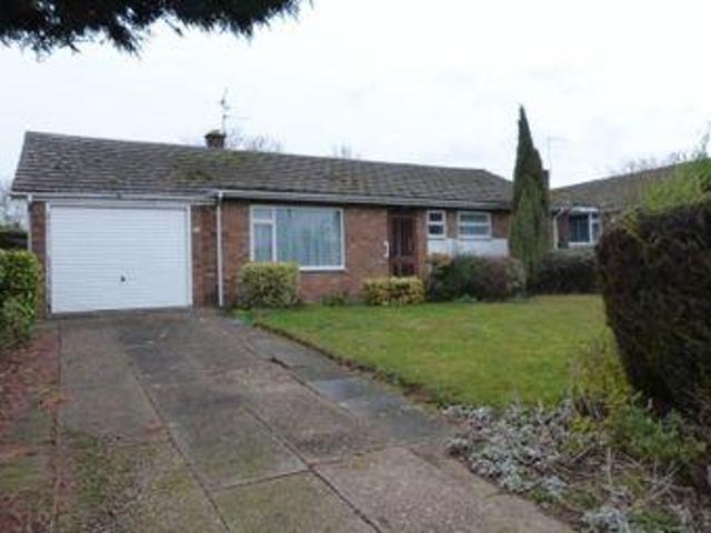 3 Bedrooms Detached bungalow for sale in Highfield Road, Saxilby, Lincoln LN1
