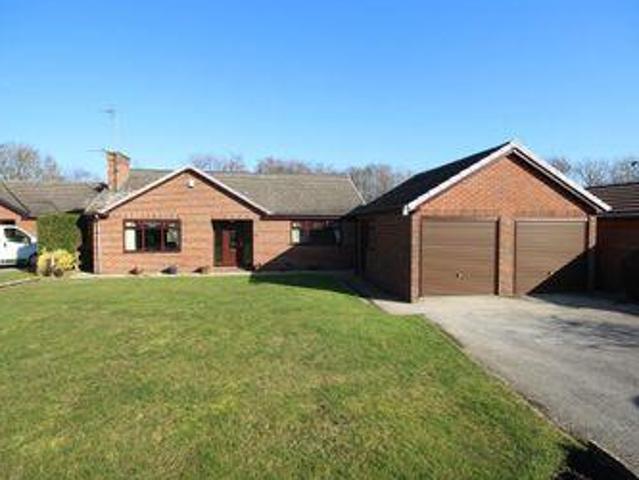 3 Bedrooms Detached bungalow for sale in Howards Close, Thurcroft, South Yorkshire S66