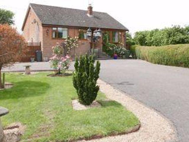 3 Bedrooms Detached bungalow for sale in Lynch Road, Berkeley GL13