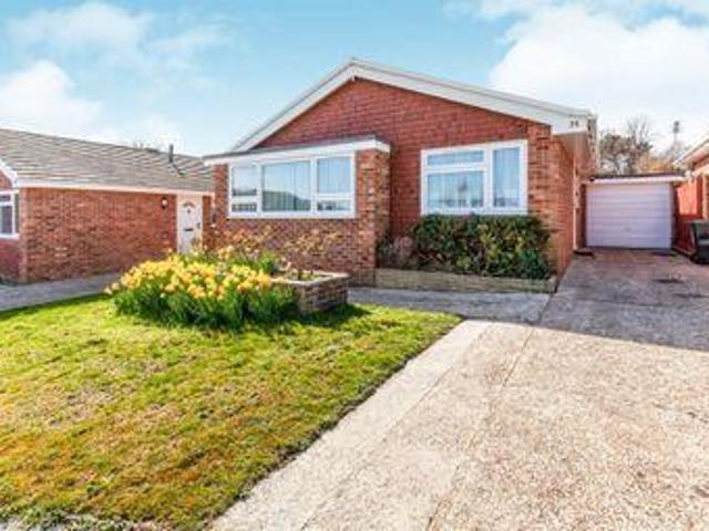 3 Bedrooms Detached bungalow for sale in Pinewood Close, Eastbourne BN22