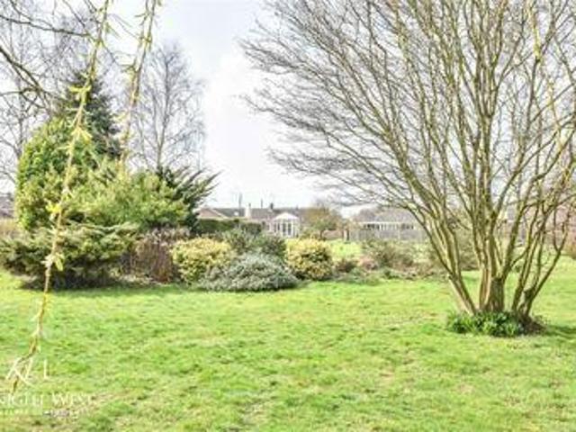 3 Bedrooms Detached bungalow for sale in Plough Road, Great Bentley, Colchester, Essex CO7