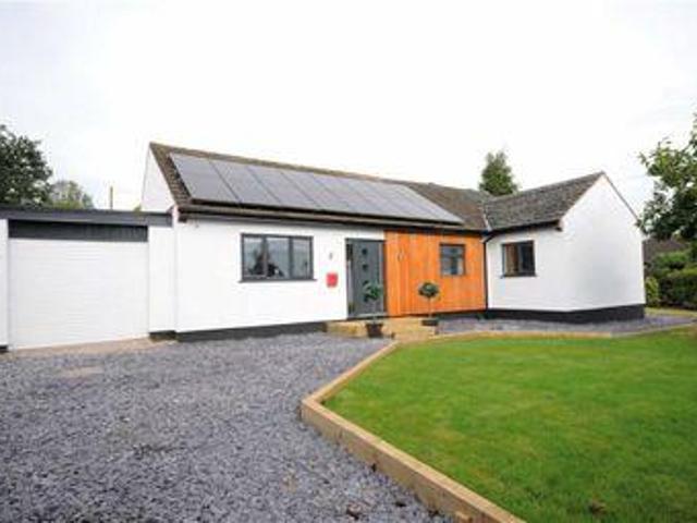 3 Bedrooms Detached bungalow for sale in Rock Crescent, Oulton, Stone ST15