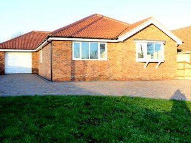 3 Bedrooms Detached bungalow for sale in St. Johns Road, Clacton On Sea CO16