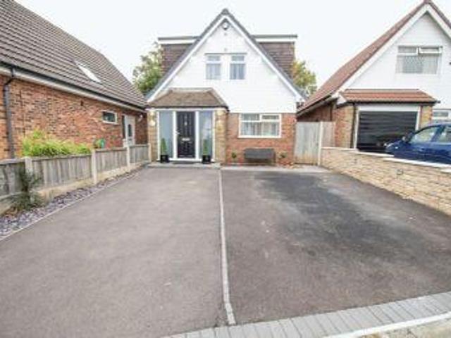 3 Bedrooms Detached bungalow for sale in Southover, Westhoughton, Bolton BL5