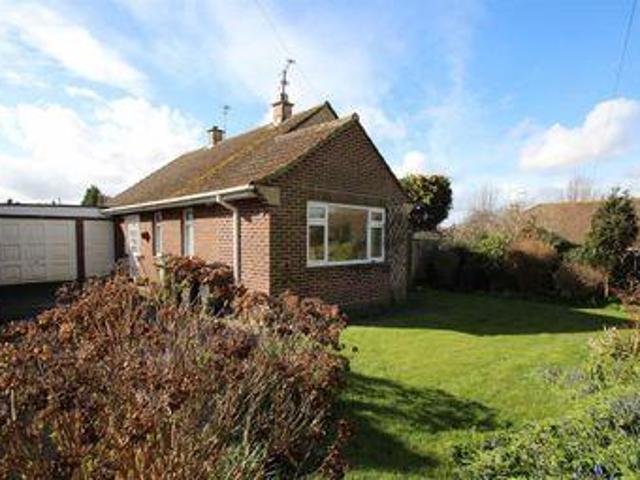 3 Bedrooms Detached bungalow for sale in Springfield Park, Trowbridge, Wiltshire BA14