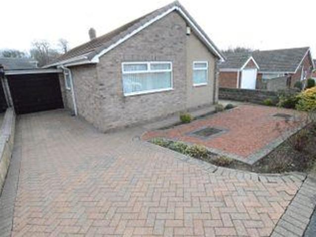 3 Bedrooms Detached bungalow for sale in Templegate Avenue, Leeds LS15