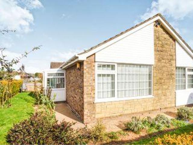 3 Bedrooms Detached bungalow for sale in Tennyson Close, Metheringham LN4