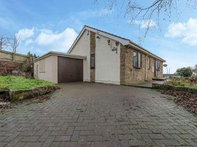 3 Bedrooms Detached bungalow for sale in Town Street, Leeds LS10