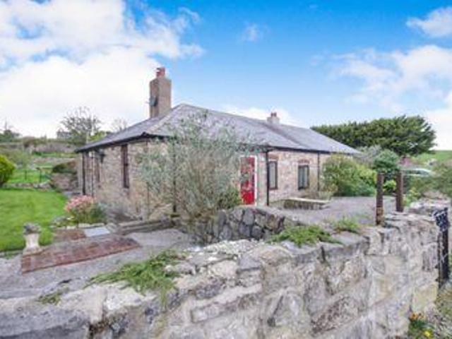 3 Bedrooms Detached bungalow for sale in Trelogan, Holywell CH8