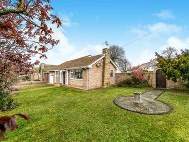3 Bedrooms Detached bungalow for sale in Washford Gardens, Clacton On Sea CO15