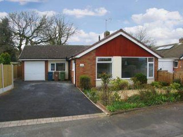 3 Bedrooms Detached bungalow for sale in 13 Stuart Close North, Stone, Staffordshire. ST15
