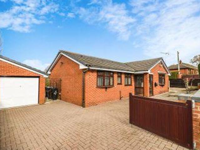 3 Bedrooms Detached bungalow for sale in 258A Newmarket Road, Ashton Under Lyne OL7